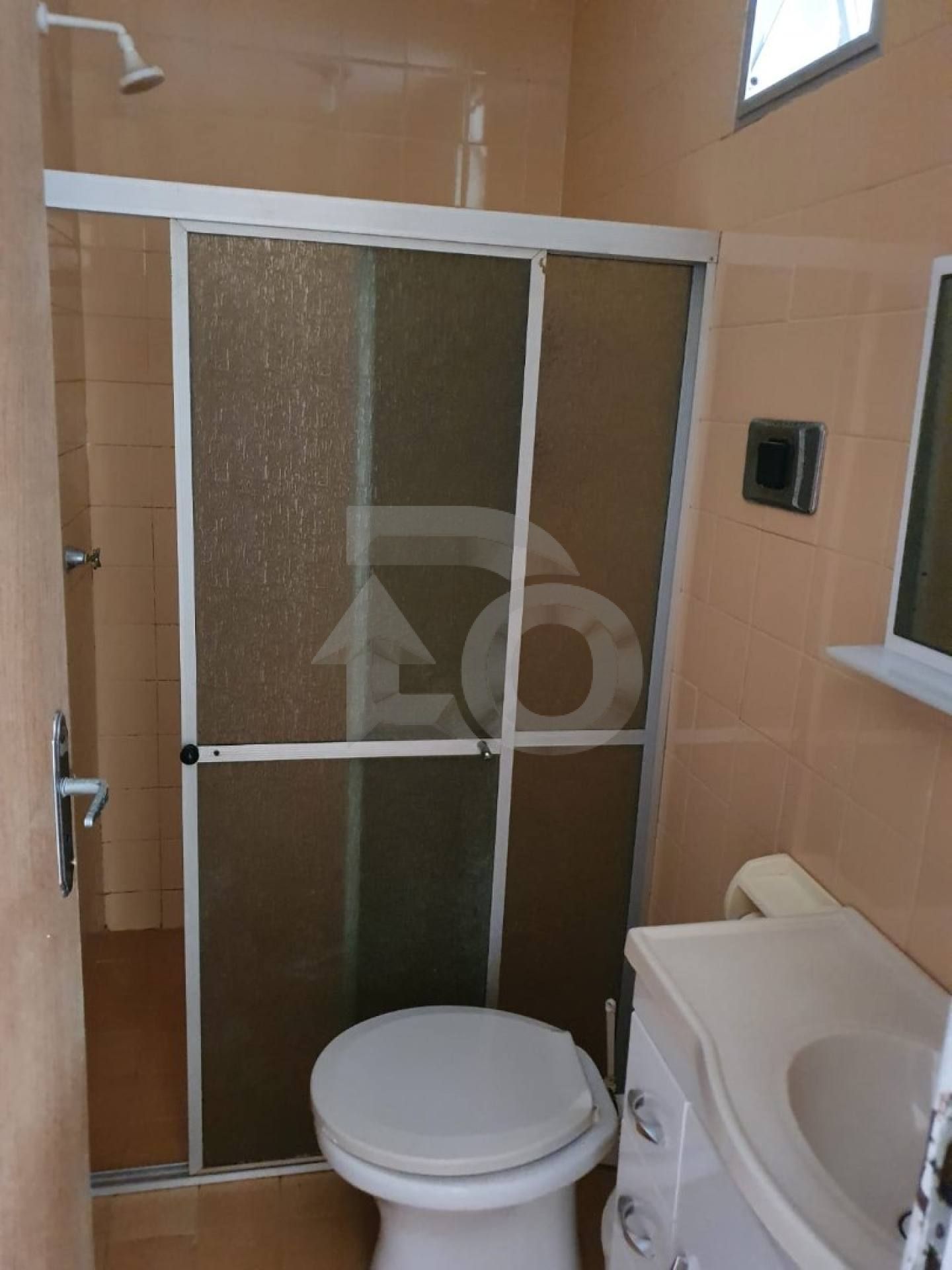 Casa de Condomínio para vender com 3 Quartos, sendo 1 Suíte no bairro ...